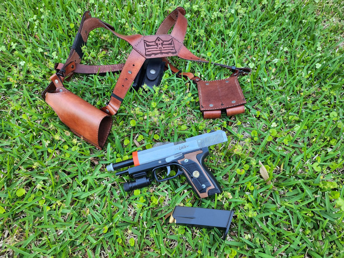 RE 4 Leon Kennedy Inspired Pistol-Mags-Knife KITS – TraywickDesigns
